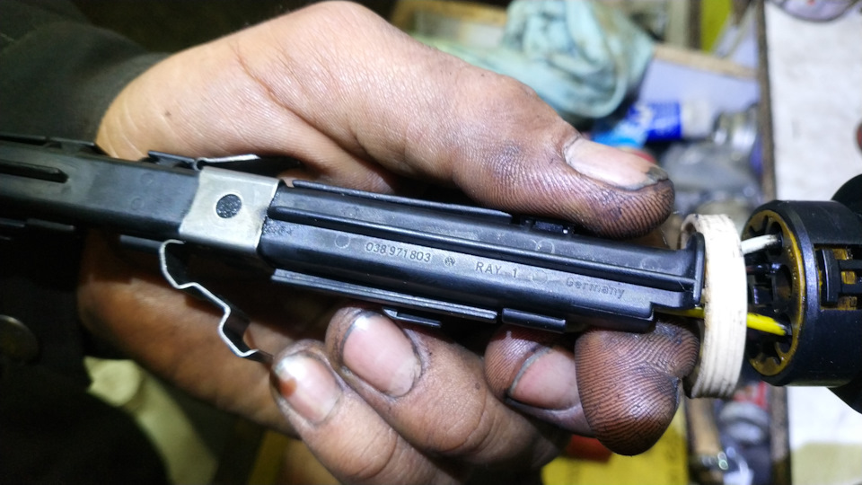 038971803 Кабельная шахта VAG | Запчасти на DRIVE2