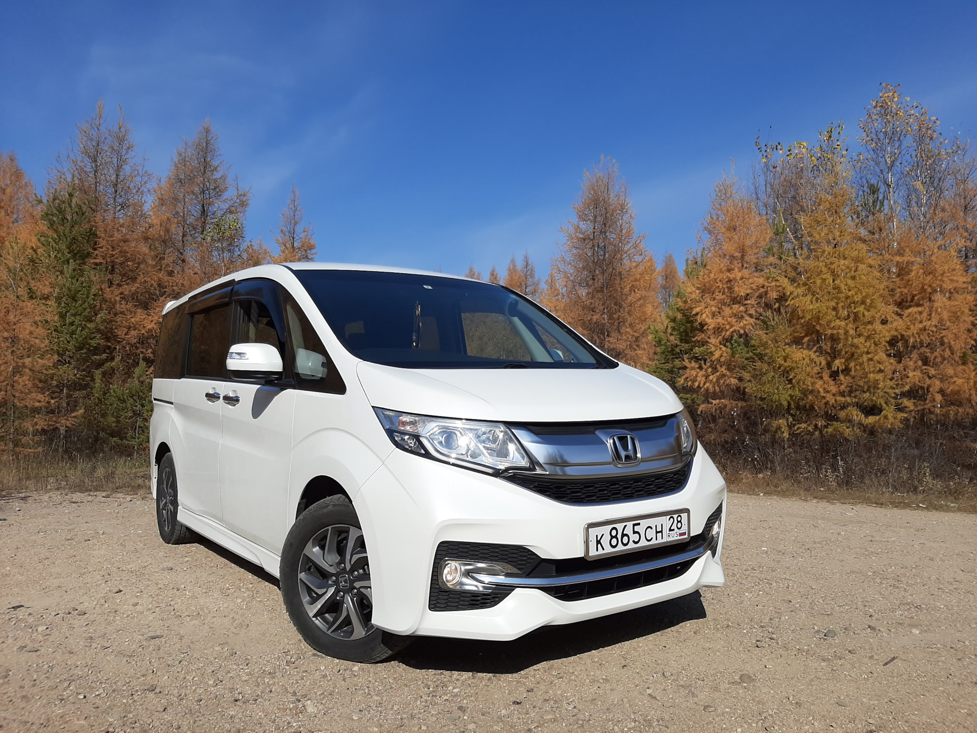 Осень — осень… — Honda Stepwgn (5G), 1,5 л, 2015 года | фотография | DRIVE2