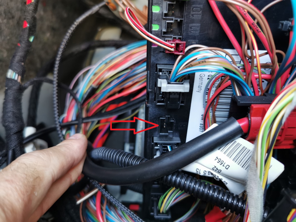 Mercedes W211 Электропривод багажника опция 881 — Mercedes-Benz E-Class ...