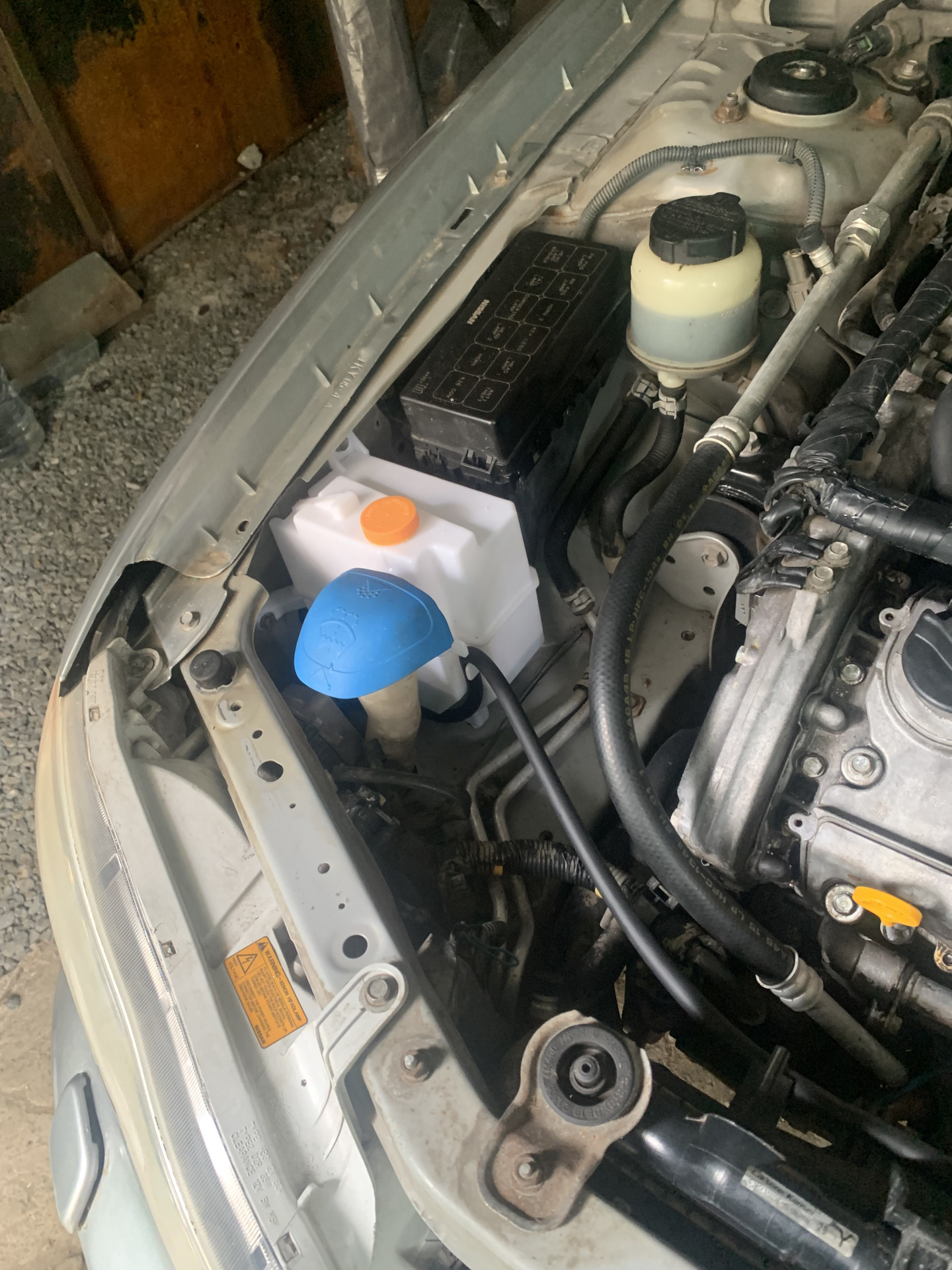 Заменил бачок — Nissan Maxima QX (A33), 2 л, 2002 года | своими руками ...