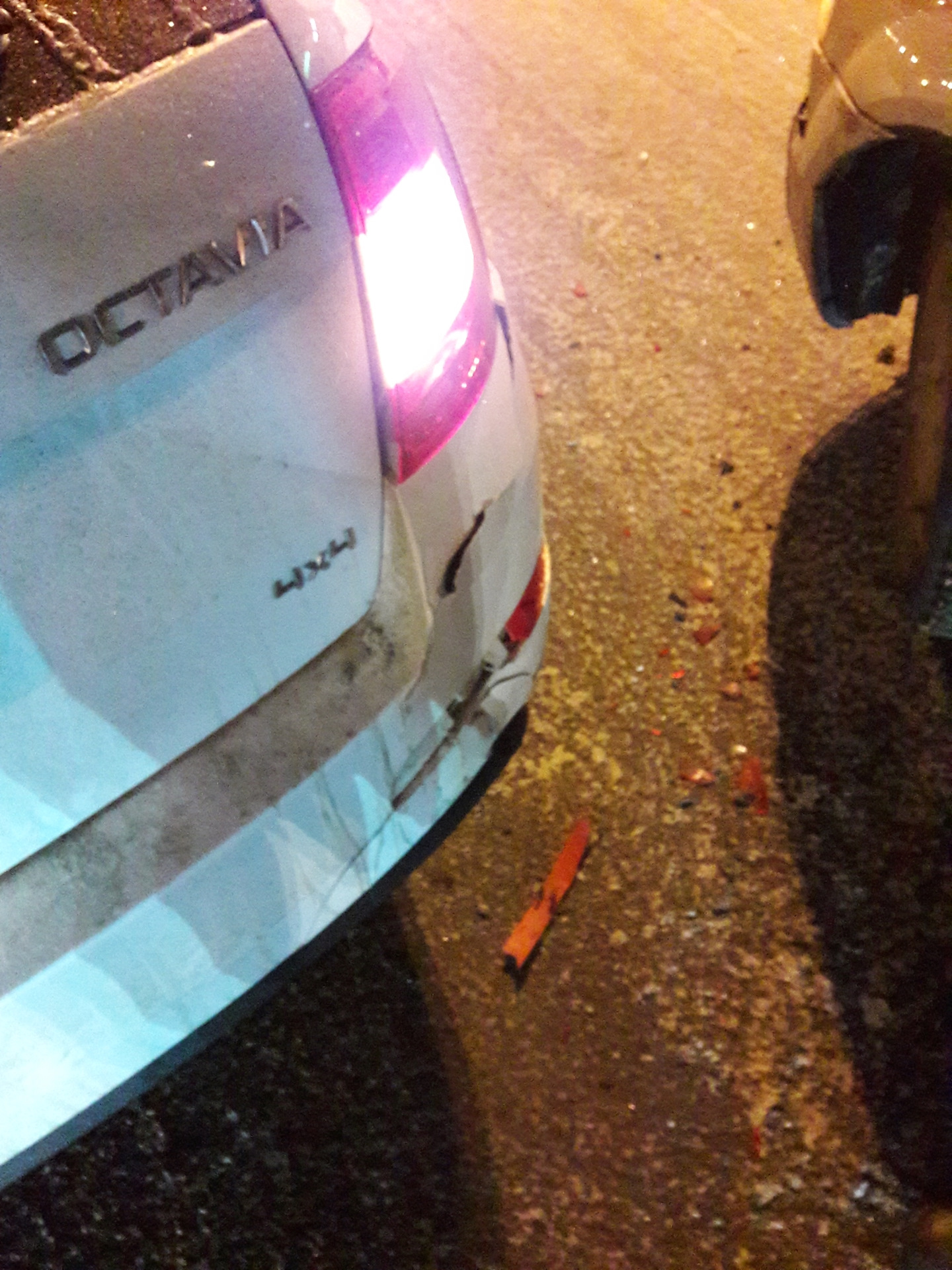 Задний бампер — Skoda Octavia Combi A7 Mk3, 1,8 л, 2015 года | ДТП | DRIVE2