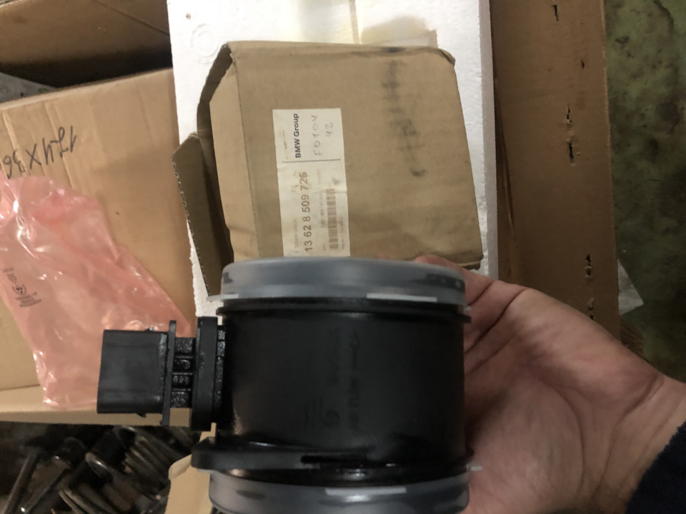13628509725 Термоанемометрический расходомер воздуха BMW | Запчасти на ...