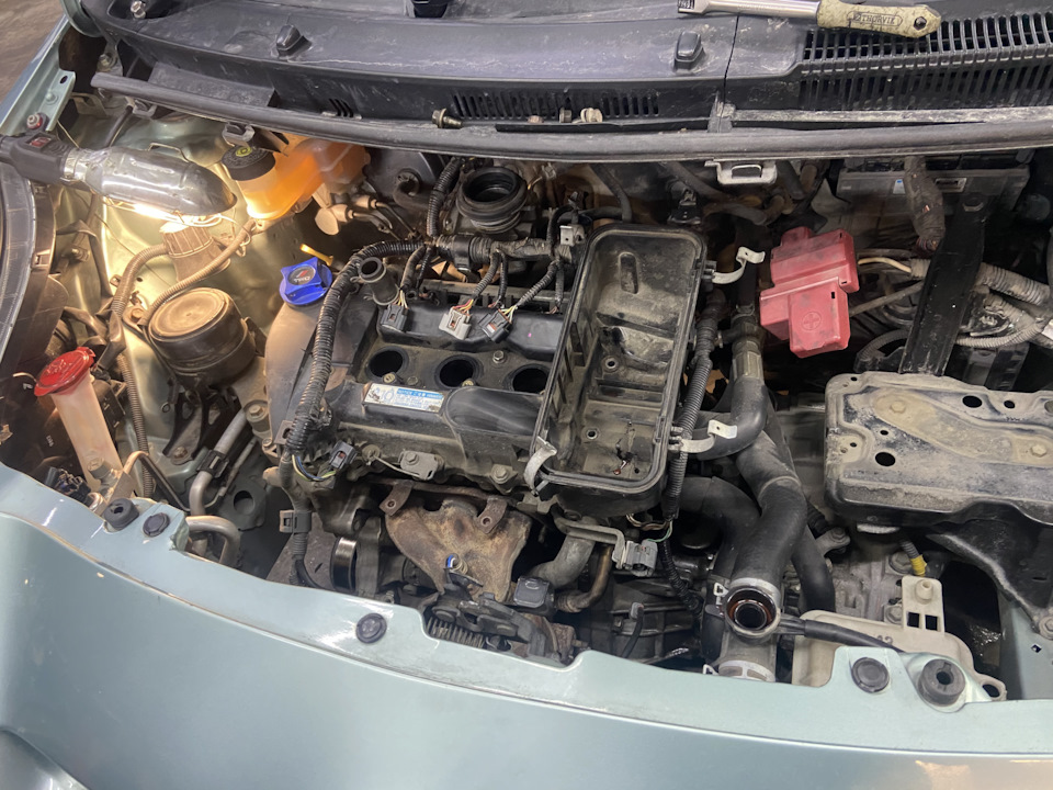 Замена прокладки ГБЦ и всех сопутствующих расходников — Toyota Vitz (90 ...