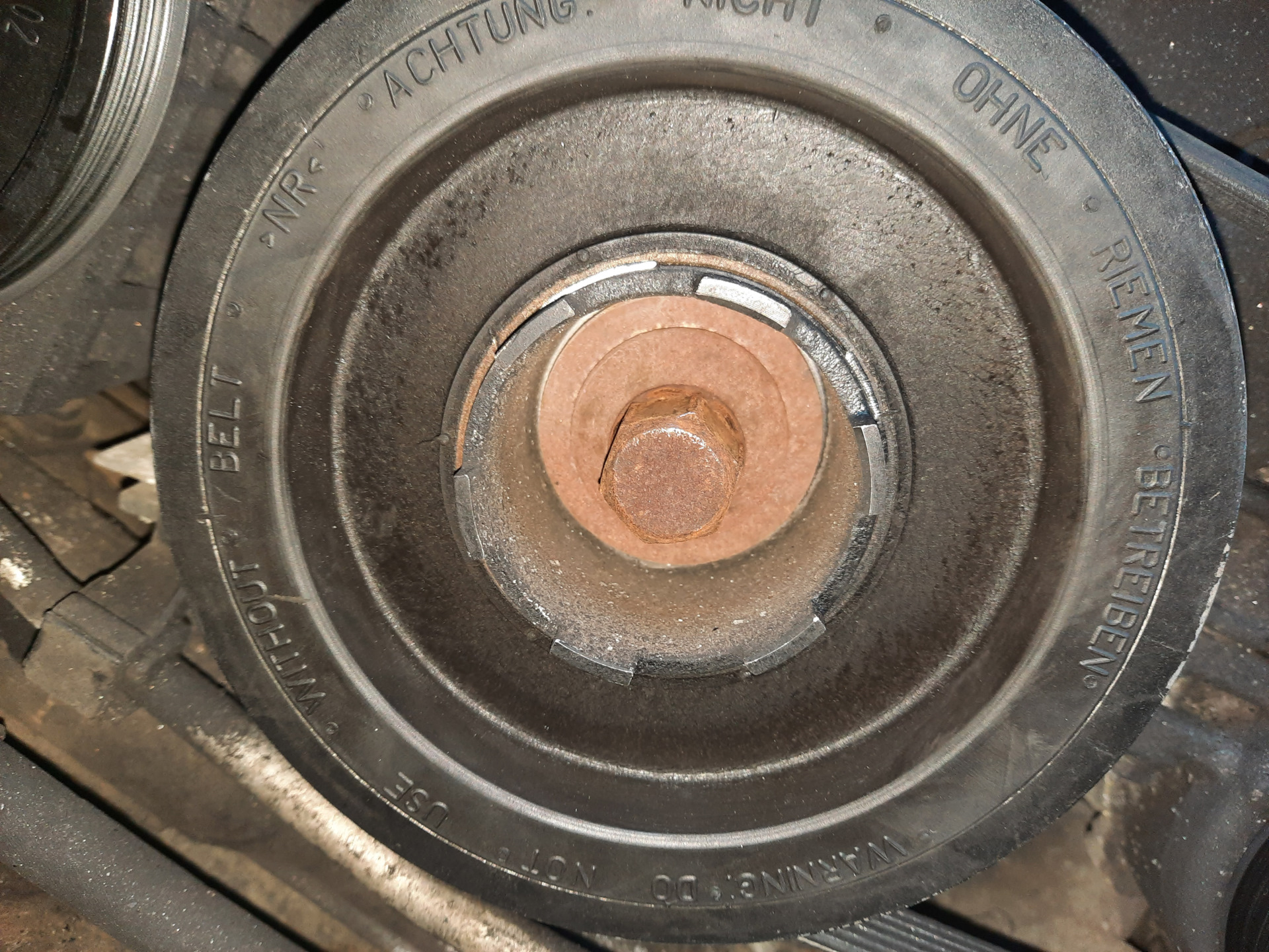 Демпферный шкив коленвала M47N часть 2 — BMW 3 series (E90), 2 л, 2006 ...