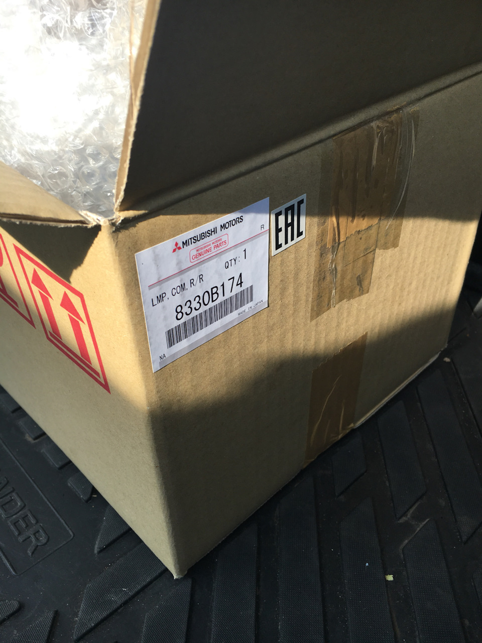 Заменил задний фонарь — Mitsubishi Outlander (3G), 2,4 л, 2015 года ...