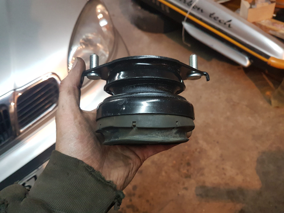 Подкраска деталей внутри салона (VIXEN холодный цинк) — Toyota Sienna ...