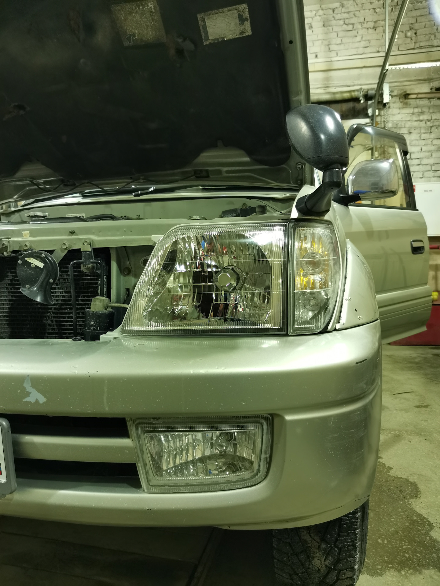 №4: Да будет свет — Toyota Land Cruiser Prado 90-series, 2,7 л, 1999 ...