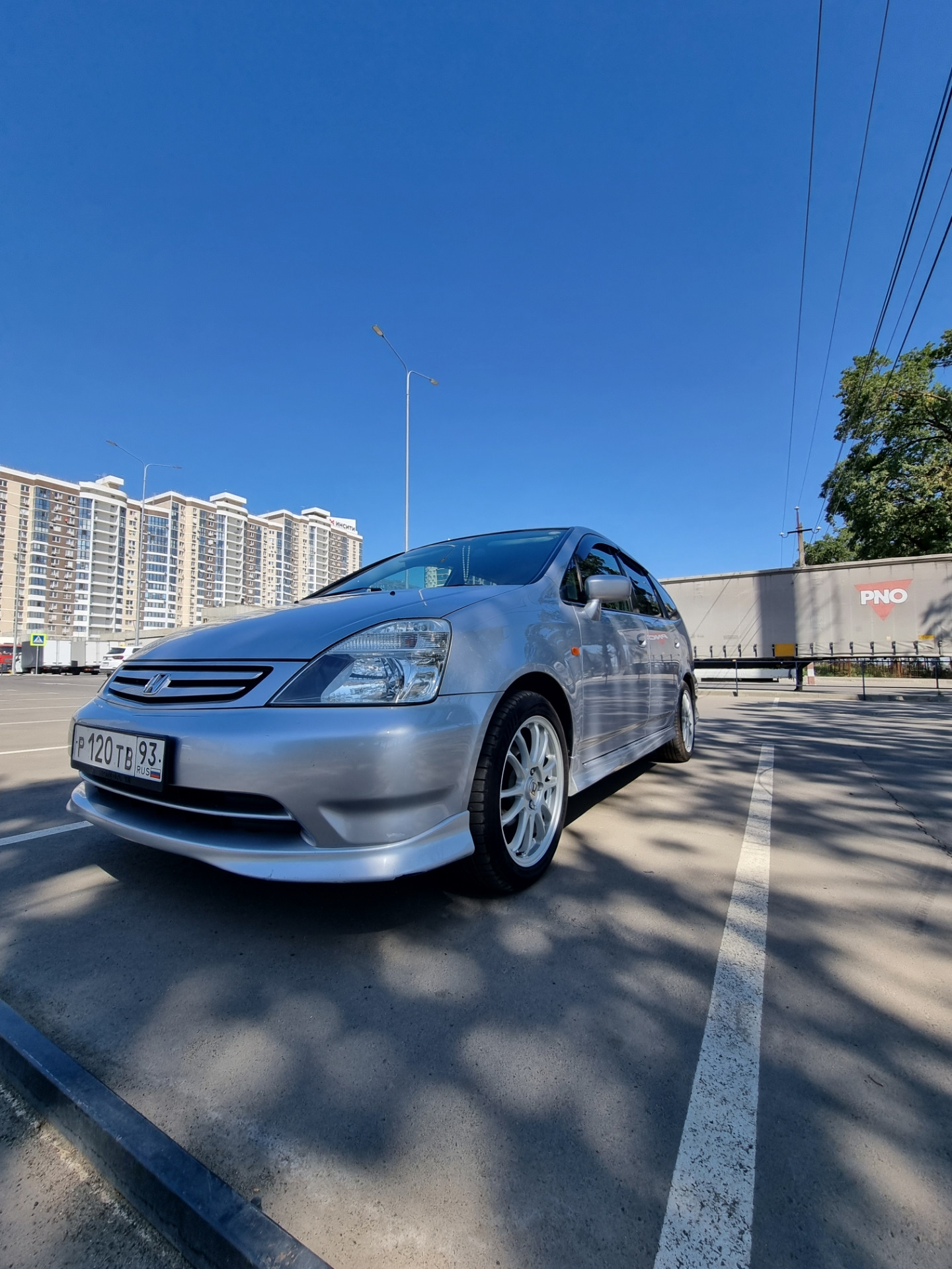 И хочется и жалко — Honda Stream (RN), 1,7 л, 2001 года | просто так ...