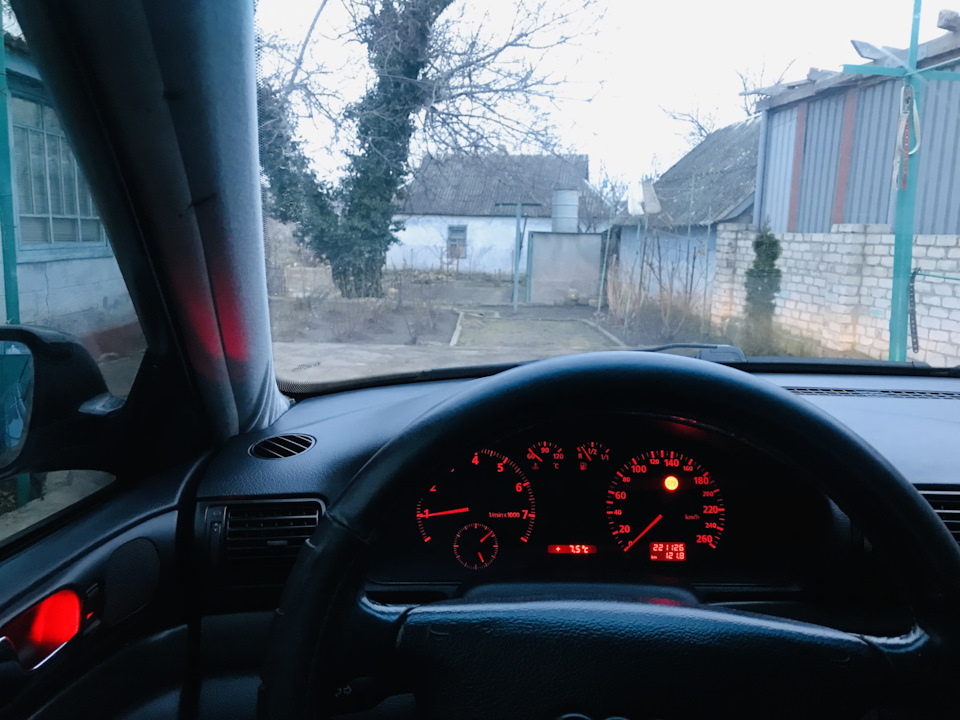 Подсветка ручек дверей — Audi A4 (B5), 1,8 л, 2000 года | тюнинг | DRIVE2