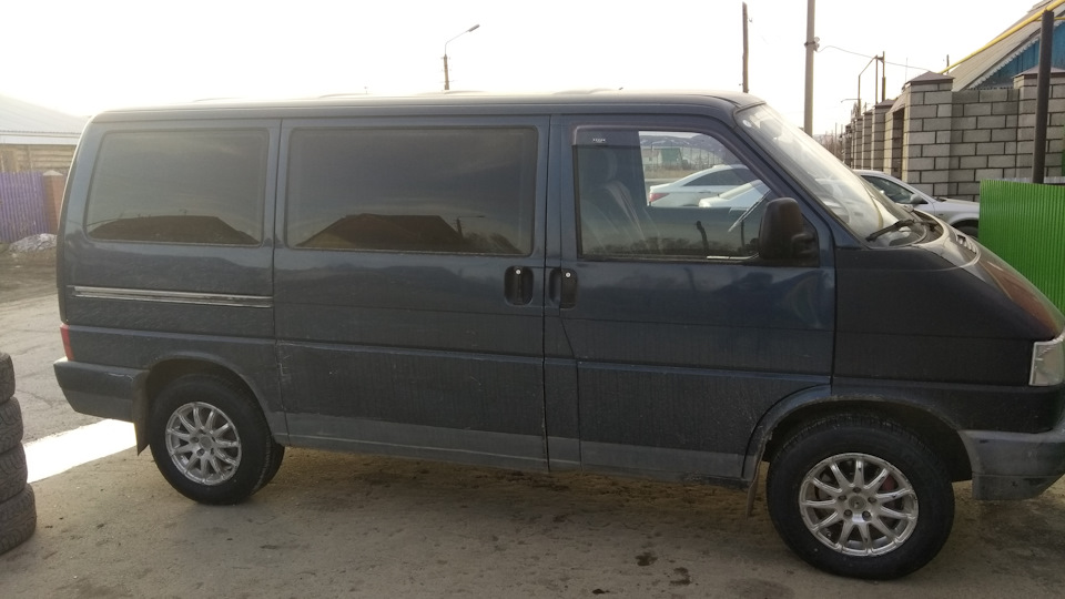 Volkswagen Caravelle (T4) 2.4 дизельный 1992 | AAB на DRIVE2