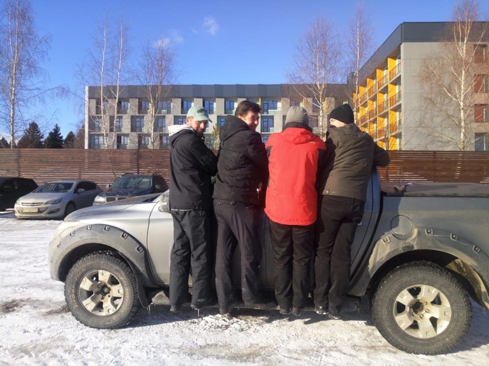 Тест силового порога из композита. 4 человека! — Mitsubishi L200 (5G ...