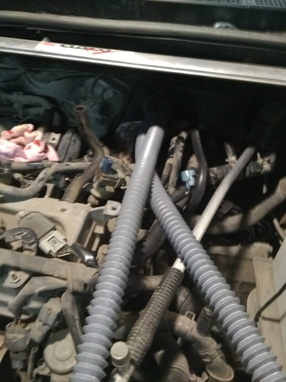 Замена Патрубка Интеркуллера — BMW 5 series (E60), 3 л., 2007 года ...