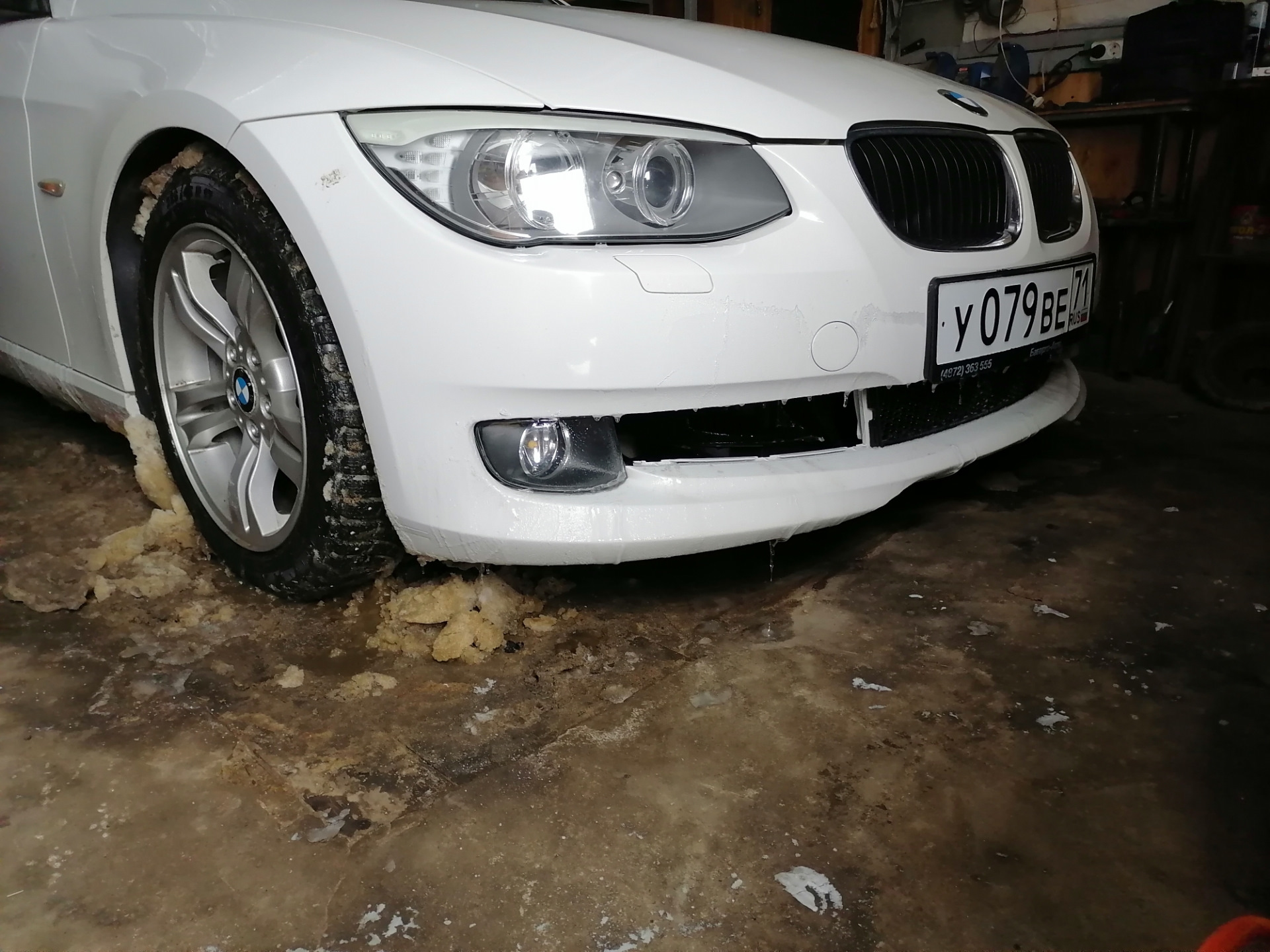 Какая-то скотина увела решётку с бампера — BMW 3 series Coupe (E92), 2 ...