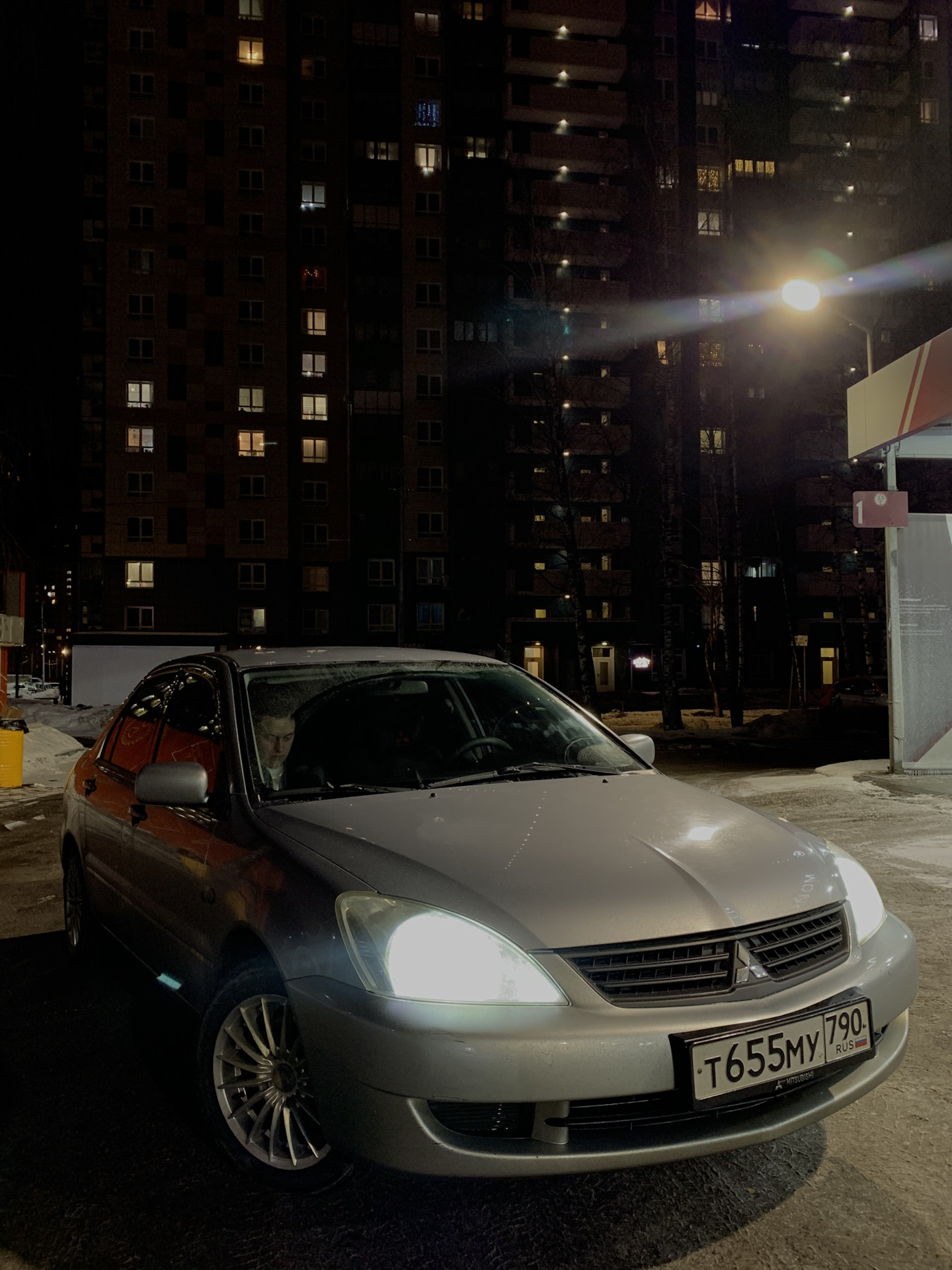 новый бампер — Mitsubishi Lancer IX, 1,6 л, 2004 года | запчасти | DRIVE2