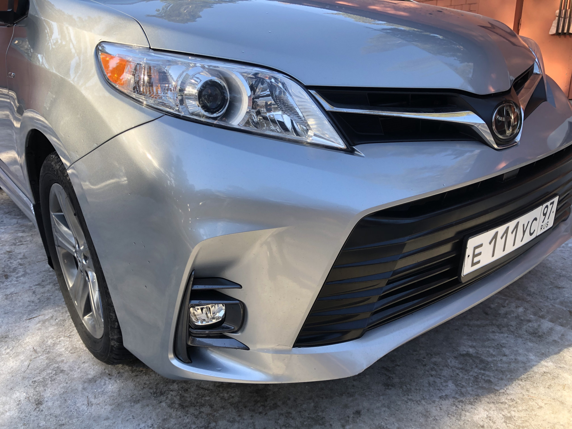 Установка LED ПТФ от LEXUS — Toyota Sienna (3G), 3,5 л, 2018 года ...