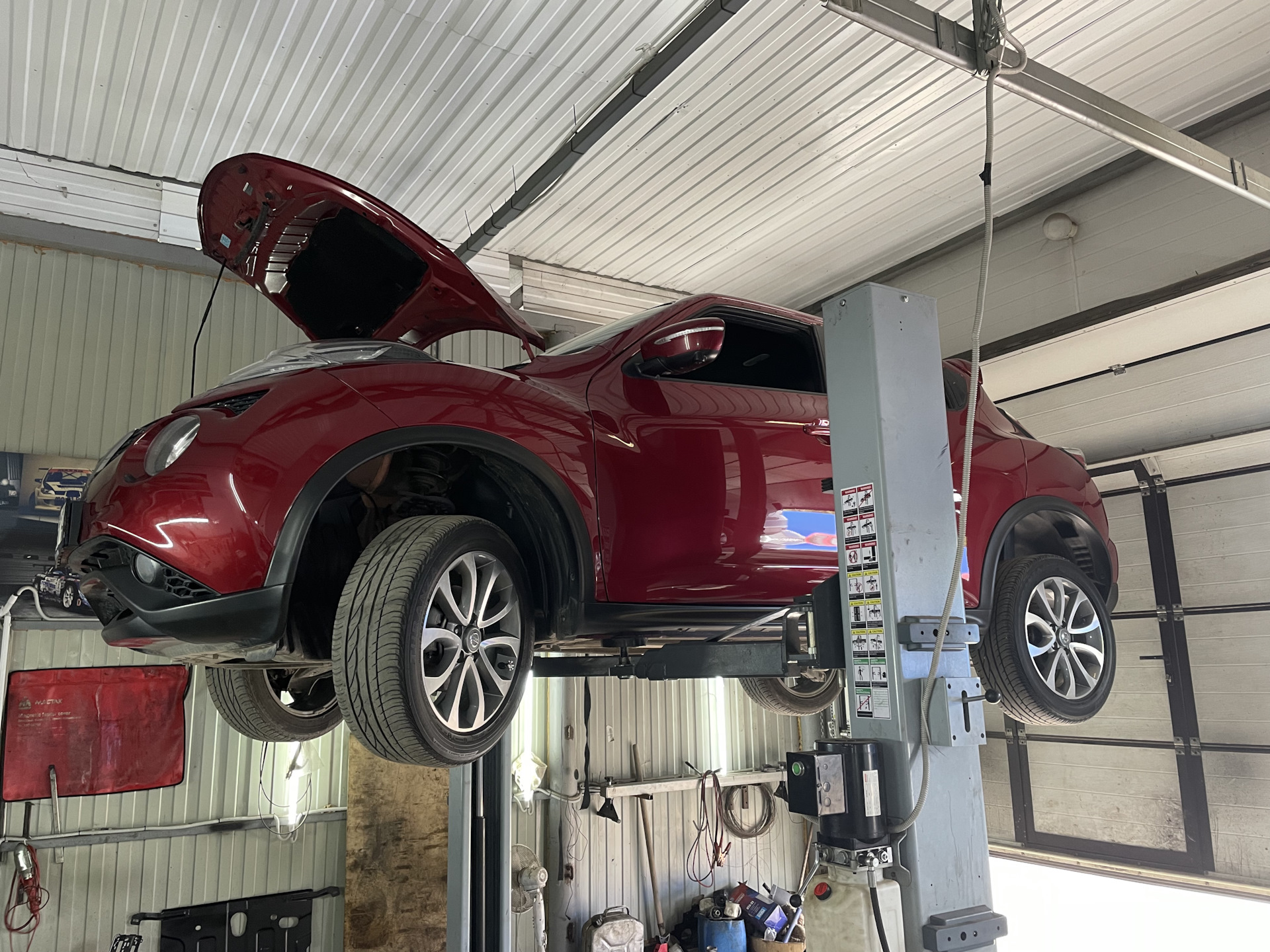 Замена масла — Nissan Juke (1G), 1,6 л., 2017 года | расходники | DRIVE2