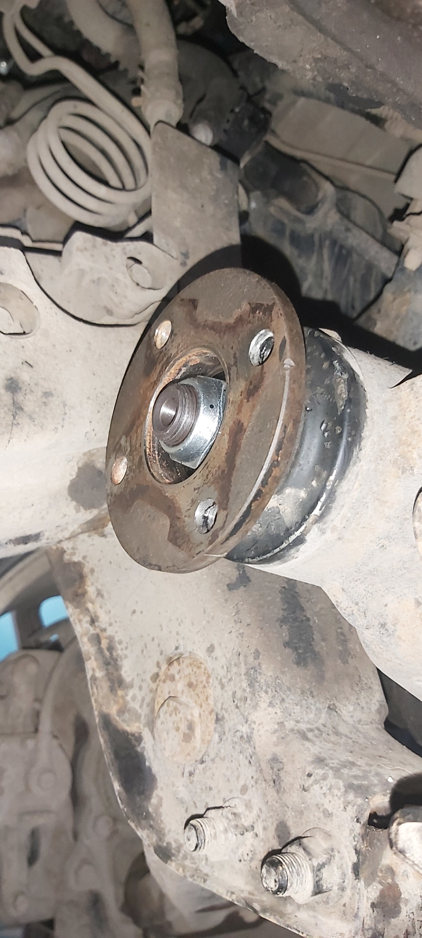 Замена крестовин кардана — Mitsubishi Pajero Sport (2G), 2,5 л, 2010 ...