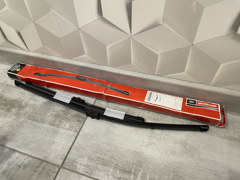 Летние щетки Motorcraft — Ford Focus Hatchback II, 1,6 л, 2009 года ...