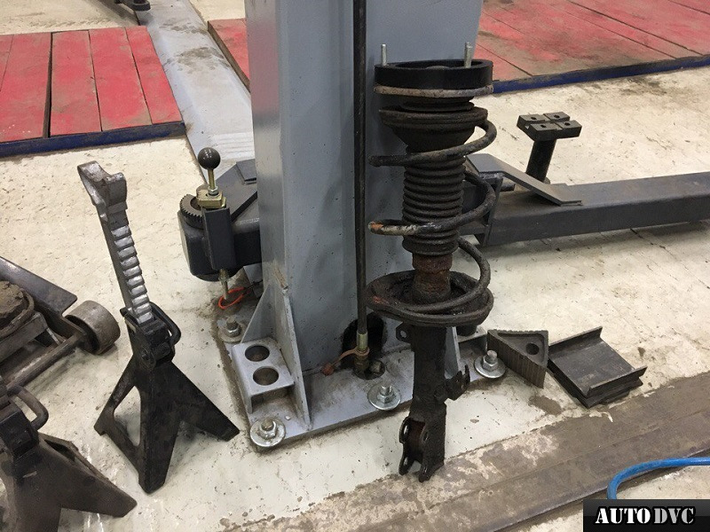 Фэн-шуй в салоне#клипсы ковриков — Toyota Camry (XV30), 2,4 л, 2002 ...