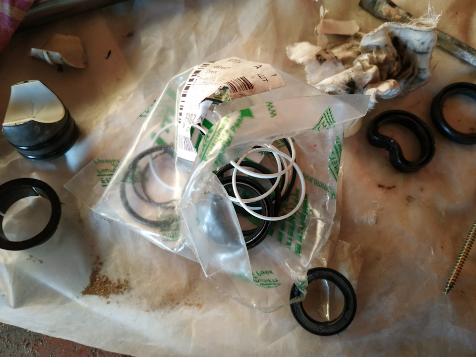 Замена рулевой рейки. — Volvo XC90 (1G), 2,5 л, 2004 года | своими ...