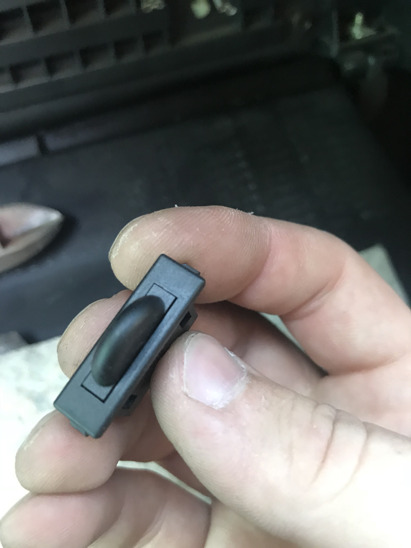 Установка кнопки тушения освещения в бардачке — Honda Accord Wagon (7G ...