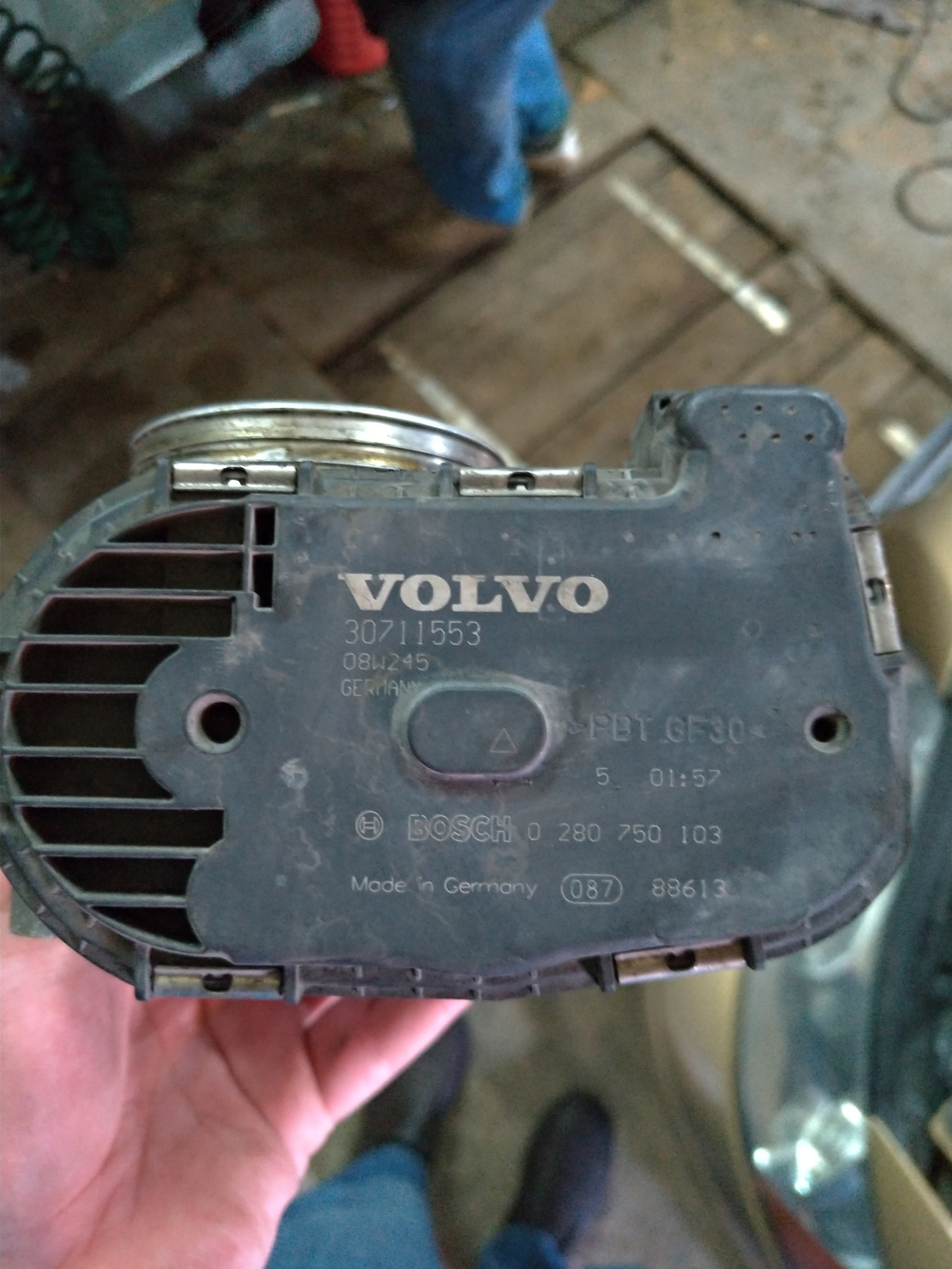 Профилактичесткая очистка дросселя, датчиков: MAF, качества воздуха и ...