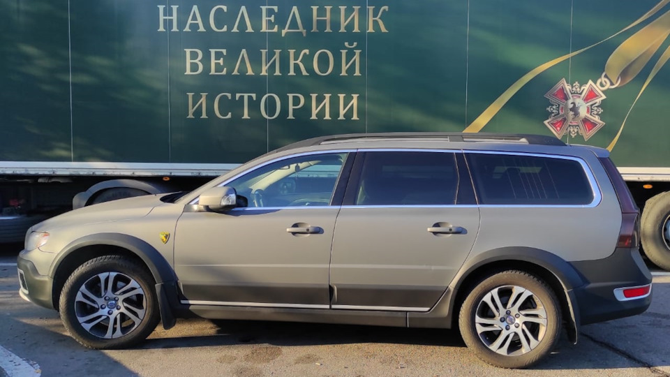 Замена передних амортизаторов — Volvo XC70 III, 2,4 л, 2013 года ...