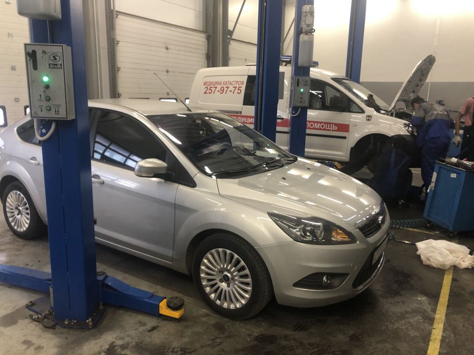 Замена задних рычагов и стойки стаба — Ford Focus Hatchback II, 1,6 л ...