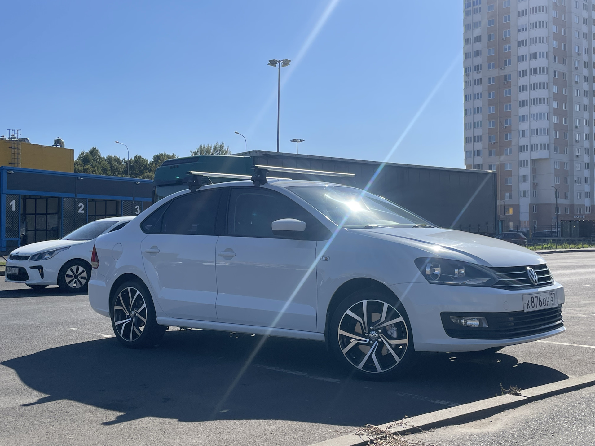 Багажник на крышу — Volkswagen Polo Sedan, 1,6 л, 2016 года | просто ...