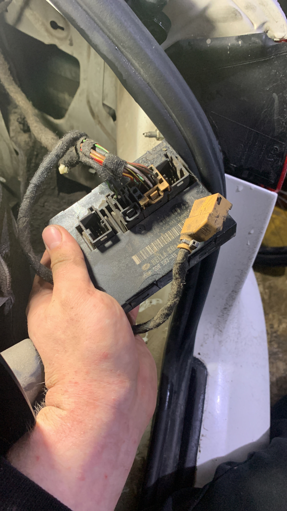 Блок комфорта j393 нет связи. — Audi A3 Sportback (8PA), 1,4 л, 2008 ...