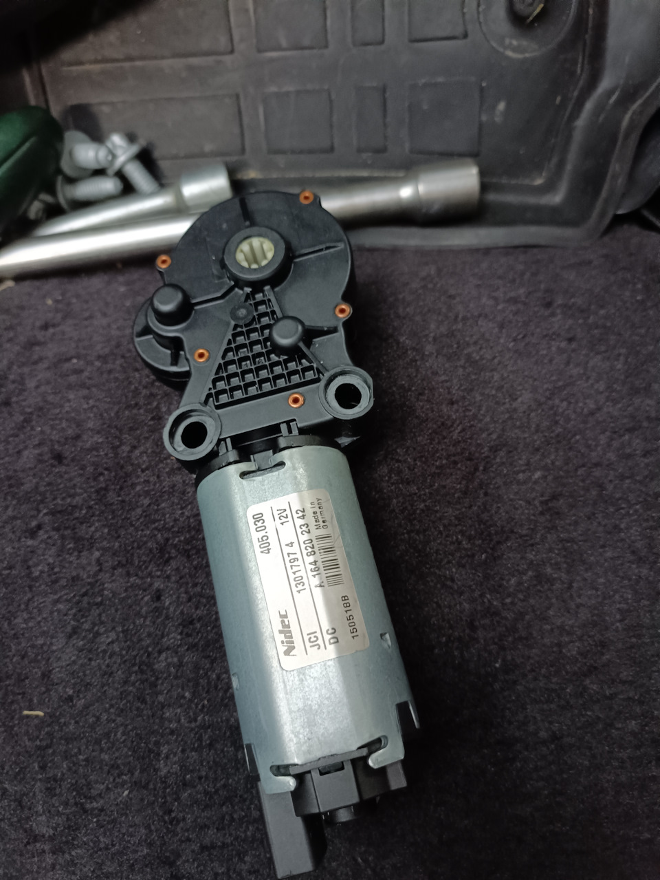 A1648202342 Электромотор регулировки сиденья Mercedes | Запчасти на DRIVE2