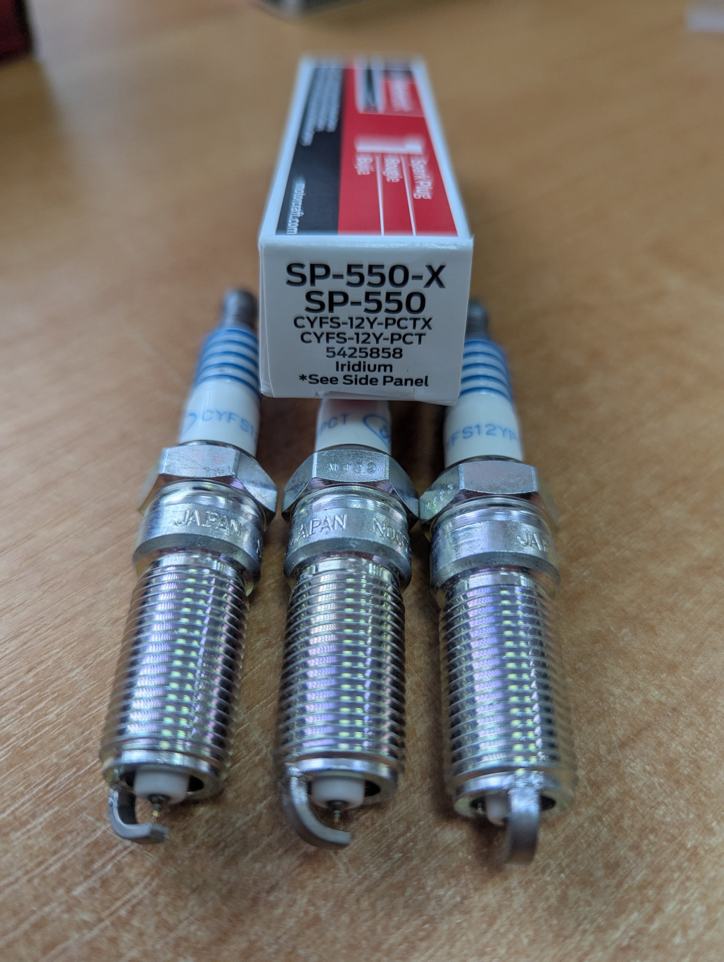 №14. Замена масла ДВС и свечей зажигания. — Ford Escape (4G), 1,5 л, 2020 года | плановое ТО ...