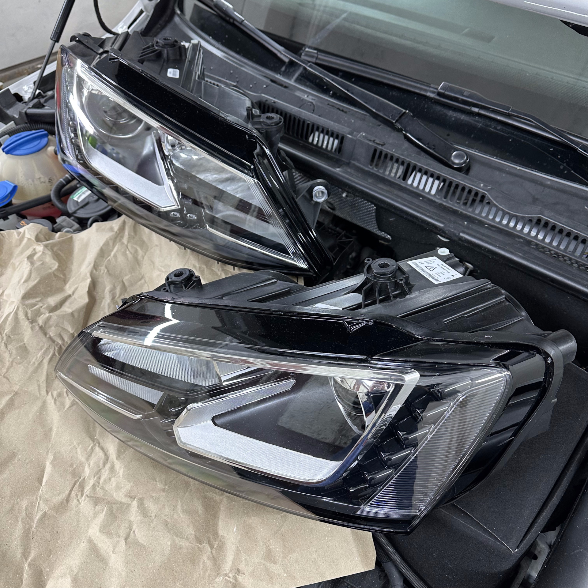 Фары Bi-led Jetta 6 — Volkswagen Jetta VI, 1,6 л, 2012 года ...