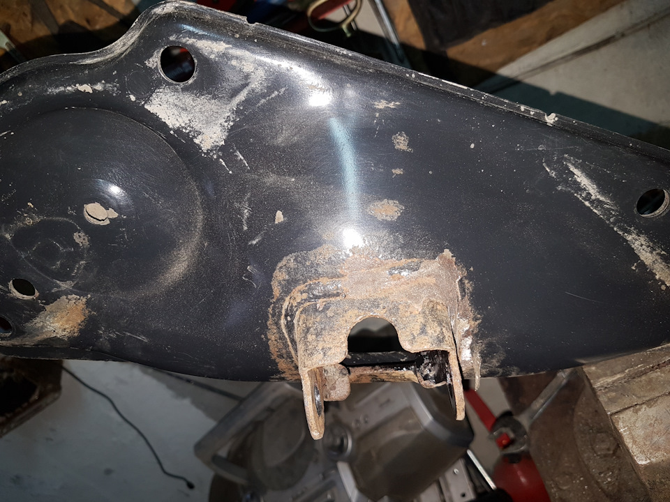 Замена шаровых опор и задних амортизаторов. — Peugeot 5008 (1G), 1,6 л ...