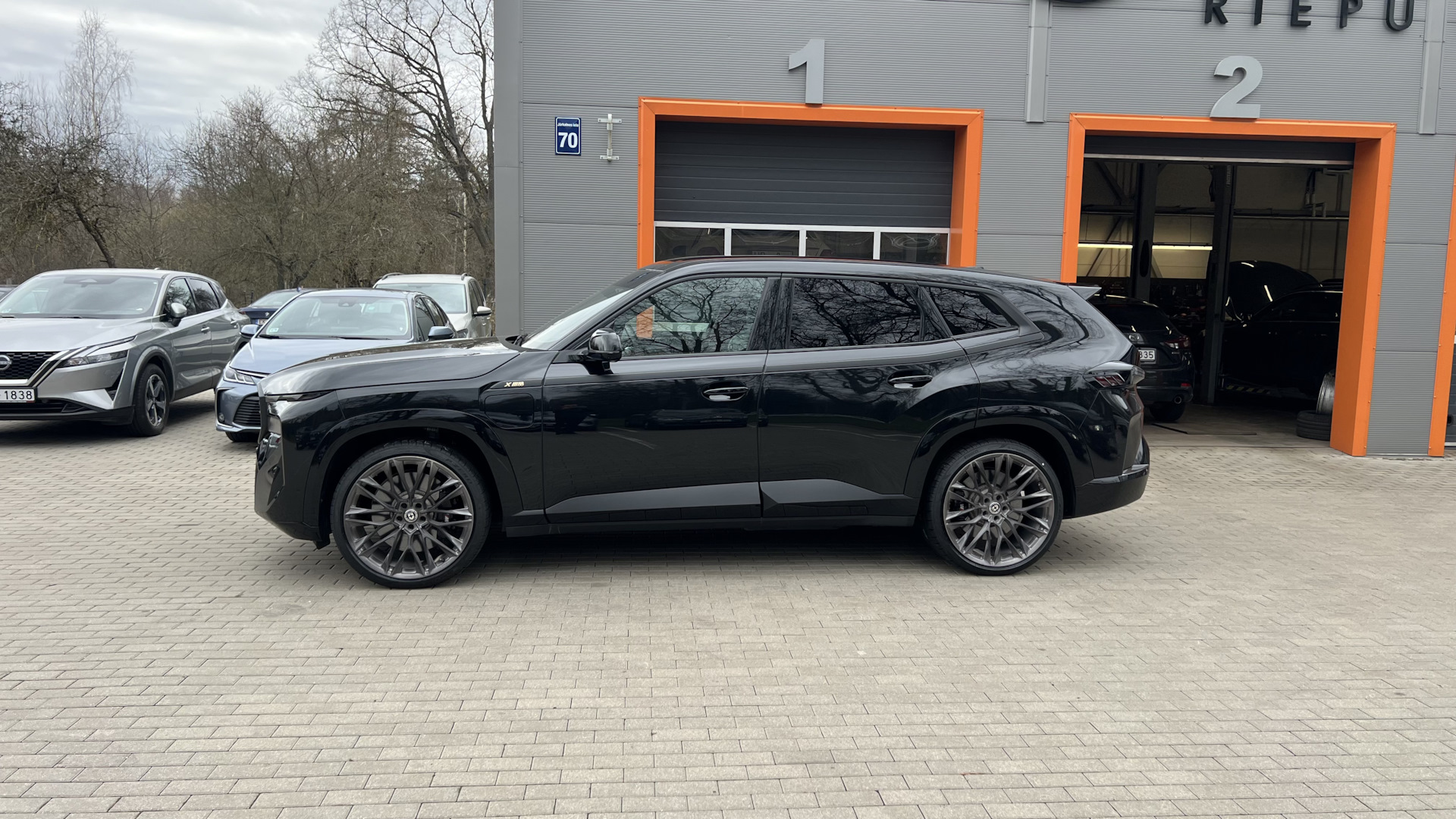 HRE wheels brushed gray 👽 — BMW XM (G09), 4,4 л, 2023 года | стайлинг ...