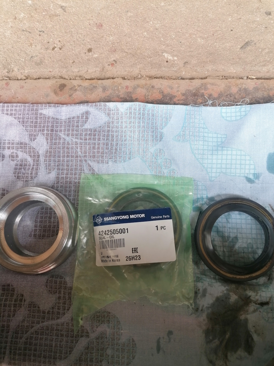 4242505001 Сальник полуоси задний SSANG YONG | Запчасти на DRIVE2