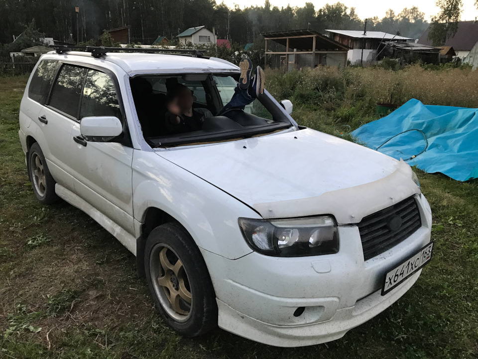 Демонтаж ржавчины с кузова: рамка лобового стекла и жабо — Subaru ...