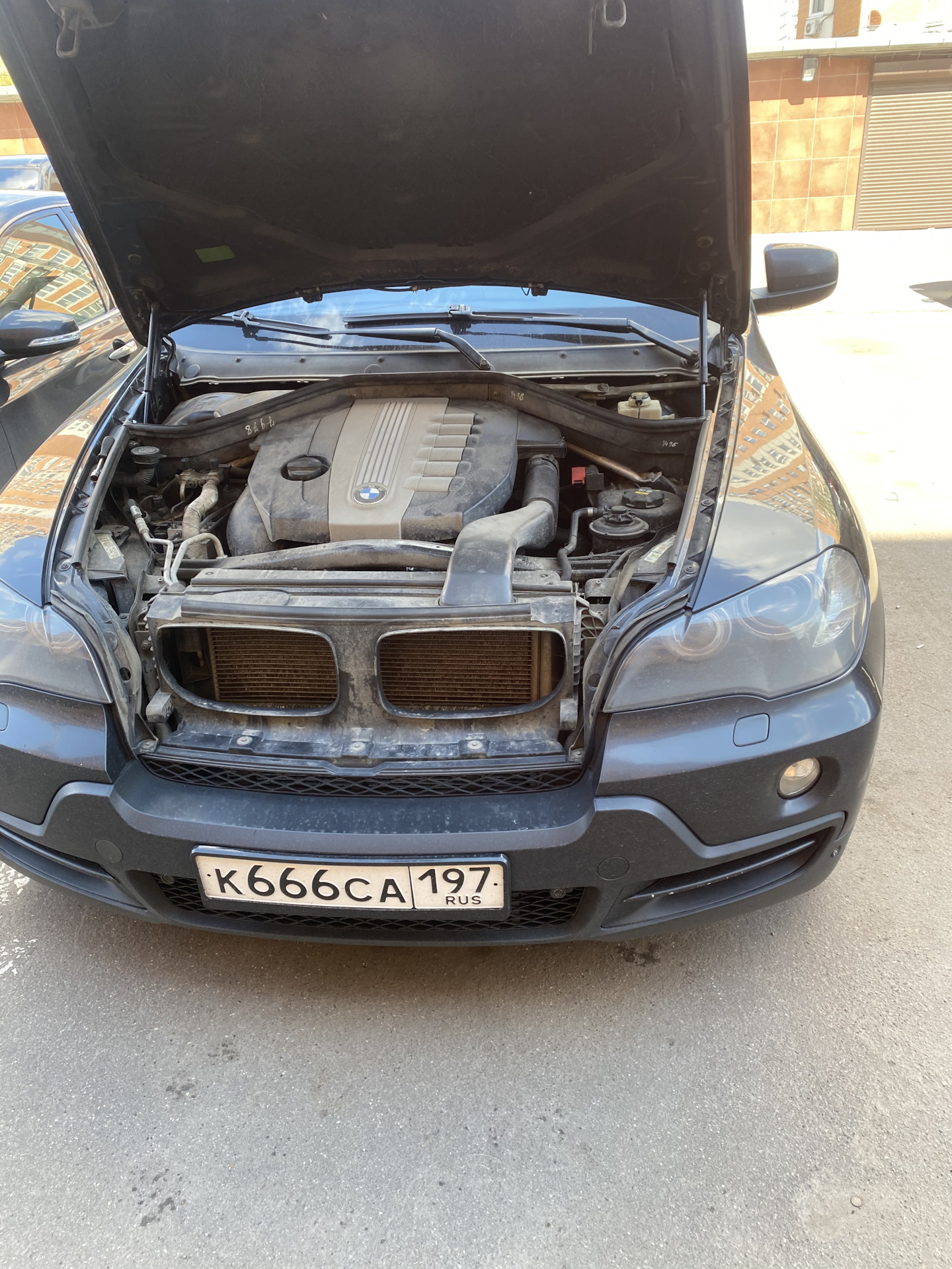 Трапеция дворников Бмв е70 — BMW X5 (E70), 3 л, 2007 года | своими ...
