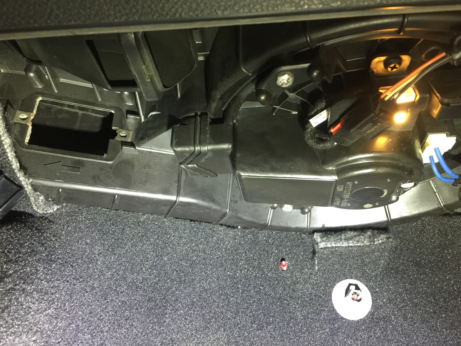 Заезд на СТО — KIA Rio (3G), 1,4 л, 2013 года | визит на сервис | DRIVE2