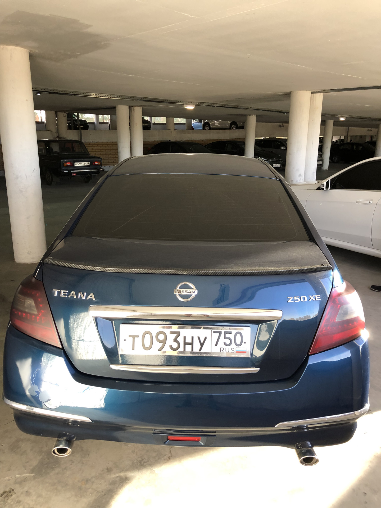 Не много притемнил пленкой задние фары . — DRIVE2