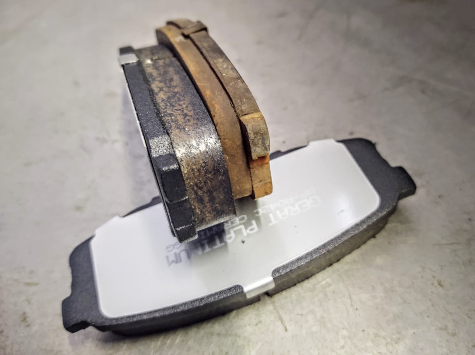 Тормозные диски и колодки GERAT в круг — Toyota Land Cruiser 200, 4,7 л ...