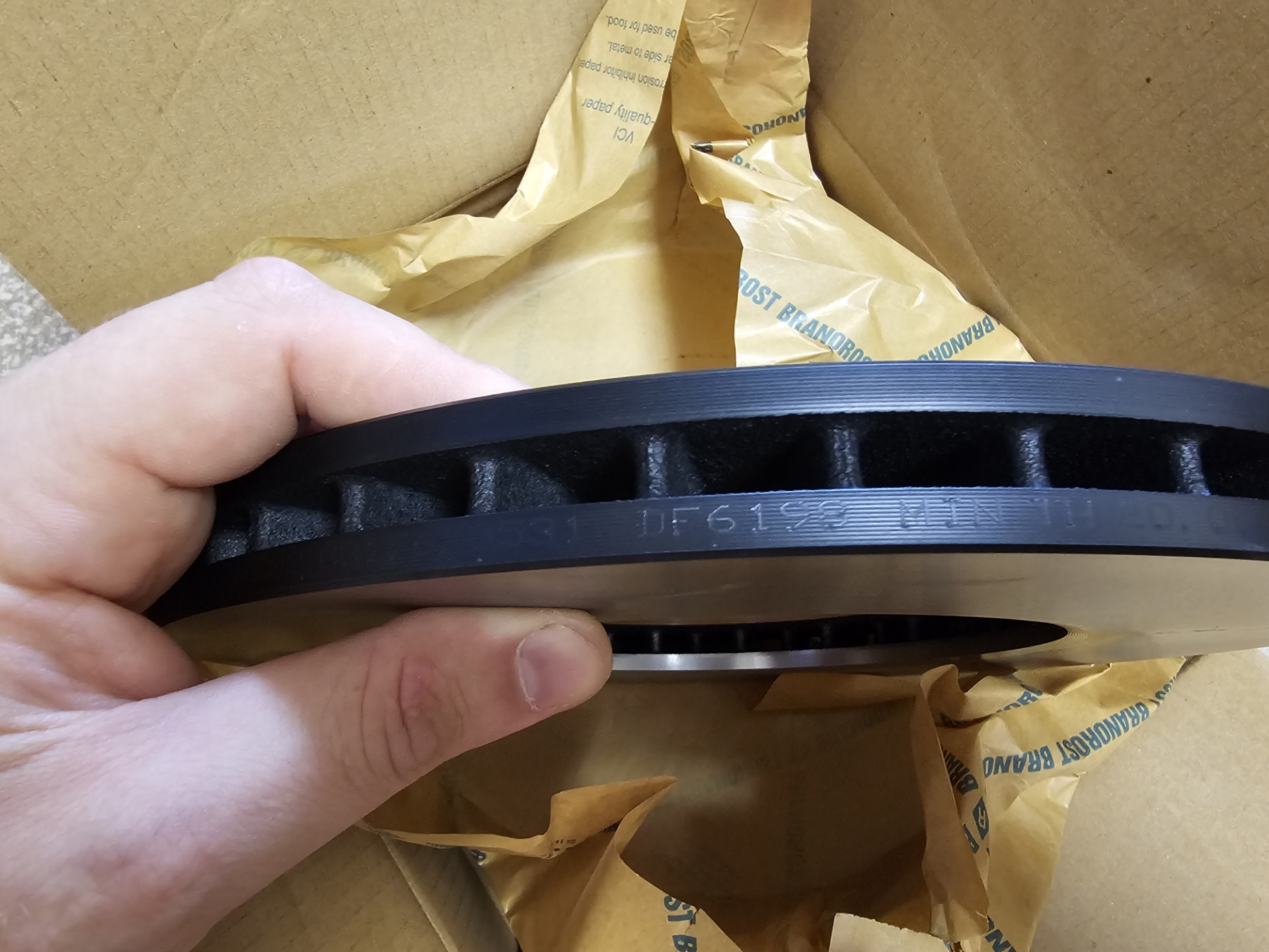 Замена тормозных дисков на TRW — KIA Rio (3G), 1,4 л, 2016 года ...