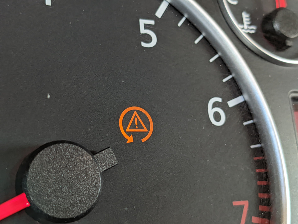 Датчик угла поворота рулевого колеса. — Audi A6 (C5), 2,7 л, 2002 года ...