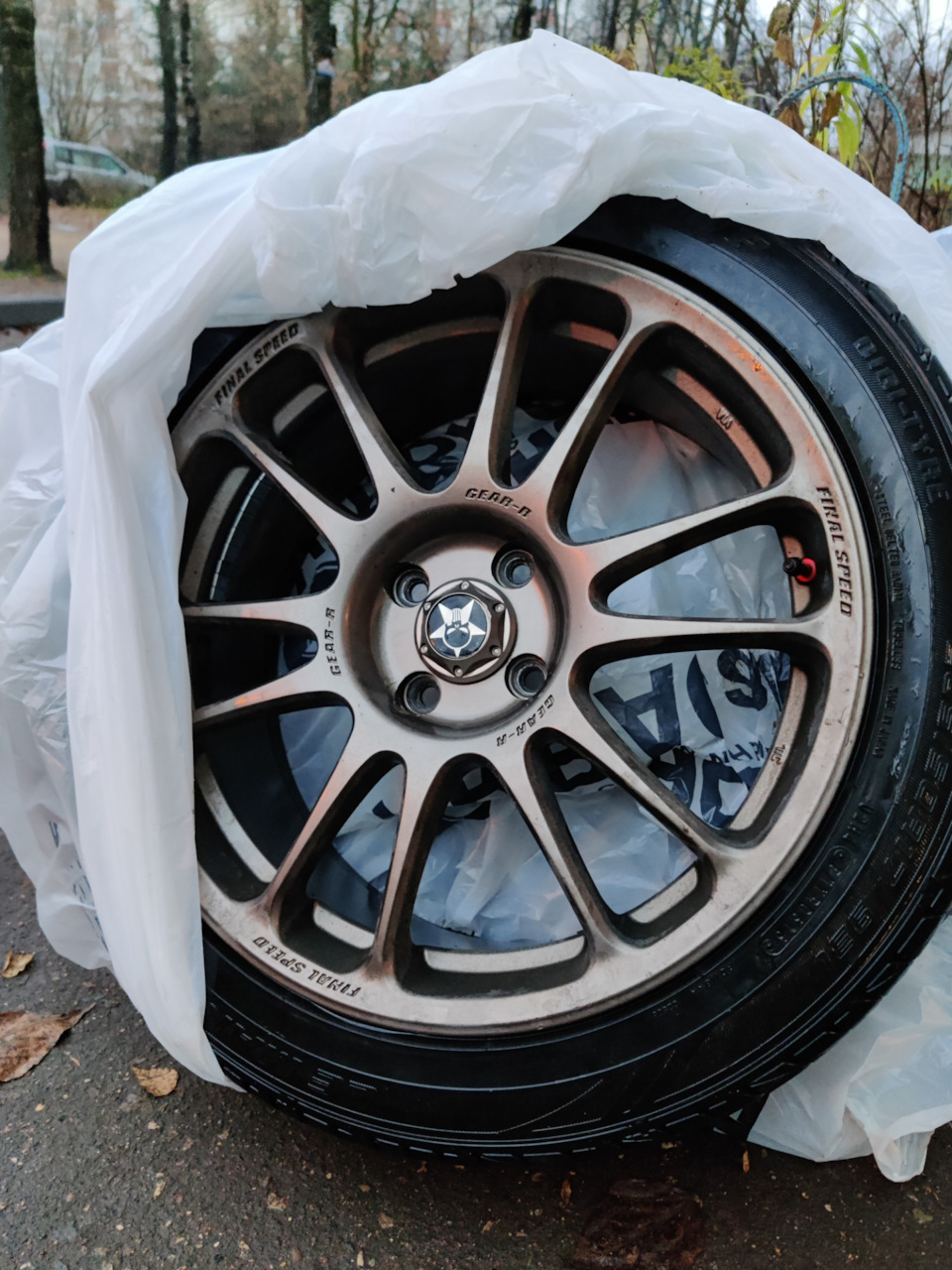 Новая зимняя резина и штампы — Renault Logan (2G), 1,6 л, 2014 года ...