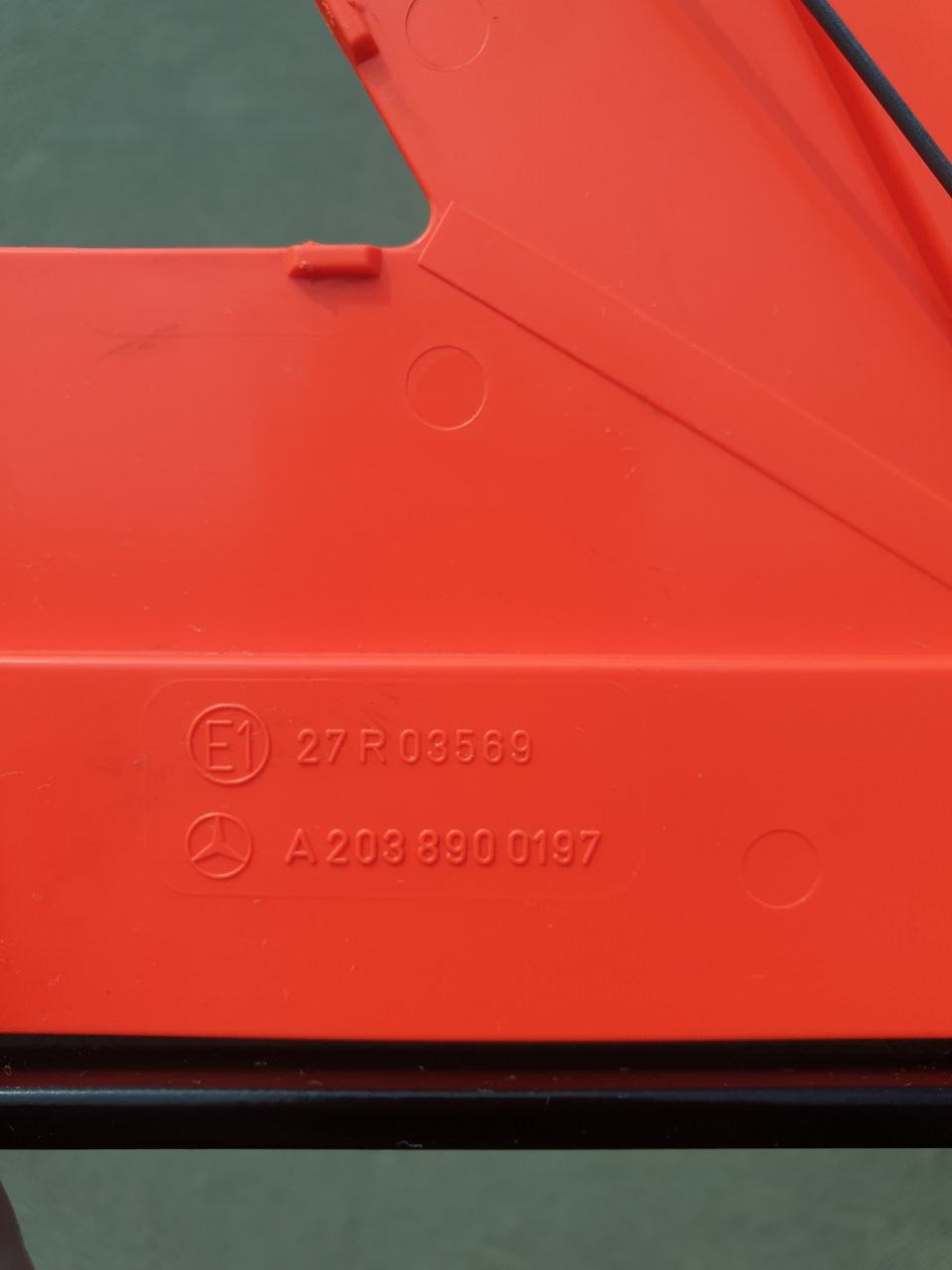 A2038900197 Знак аварийной остановки MERCEDES | Запчасти на DRIVE2