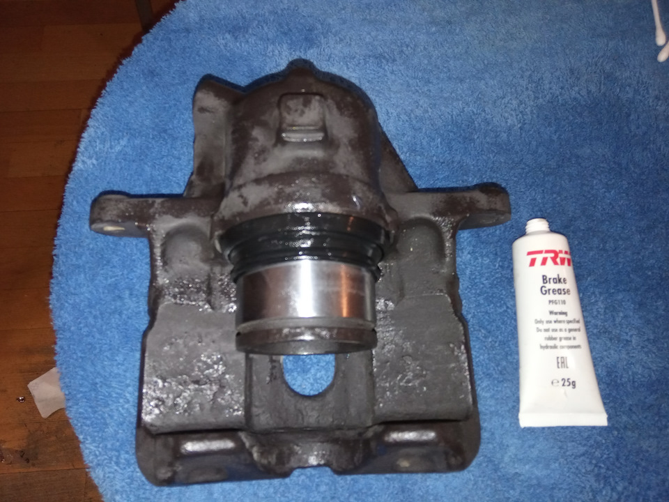 Переборка передних суппоров — Renault Scenic I, 2 л, 2000 года | своими ...