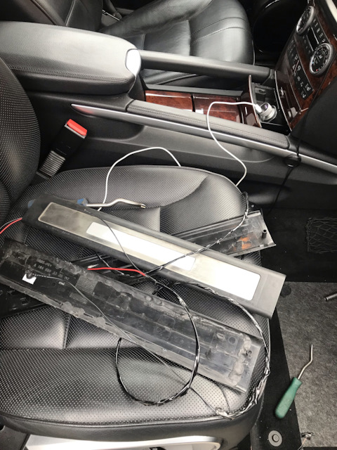 A1646803335 Накладка amg заднего порога Mercedes | Запчасти на DRIVE2