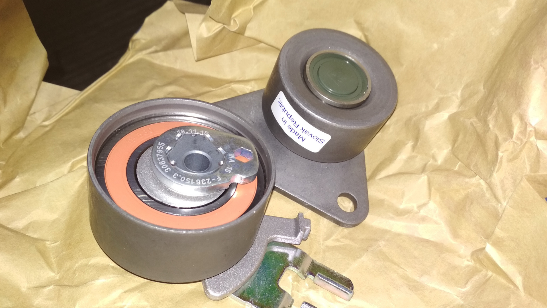 Комплект ГРМ Volvo в коробке FORD + помпа — Volvo S80 (2G), 2,5 л, 2010 ...