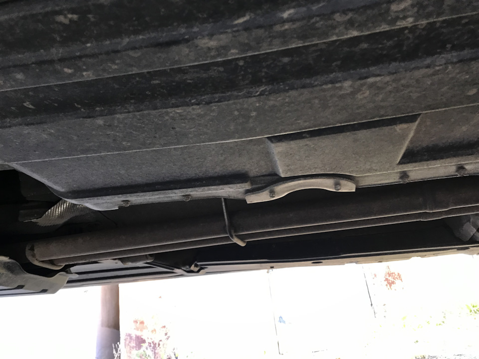 37* Доработка защиты топливного бака для простой замены фильтра — BMW ...