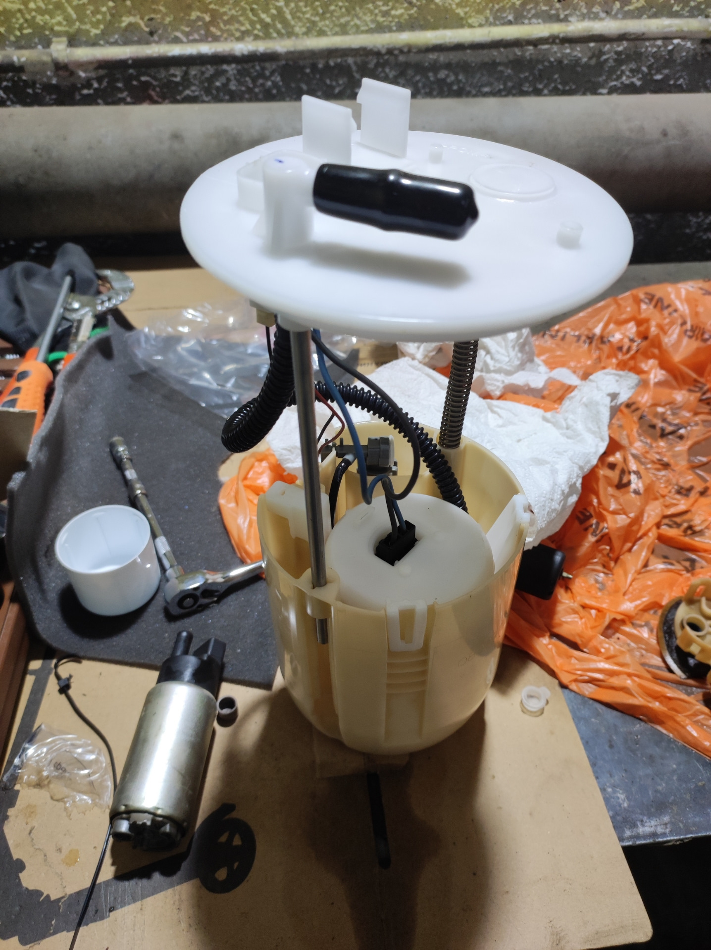 Шок контент. Первая замена топливного фильтра за 234 тысячи километров ...